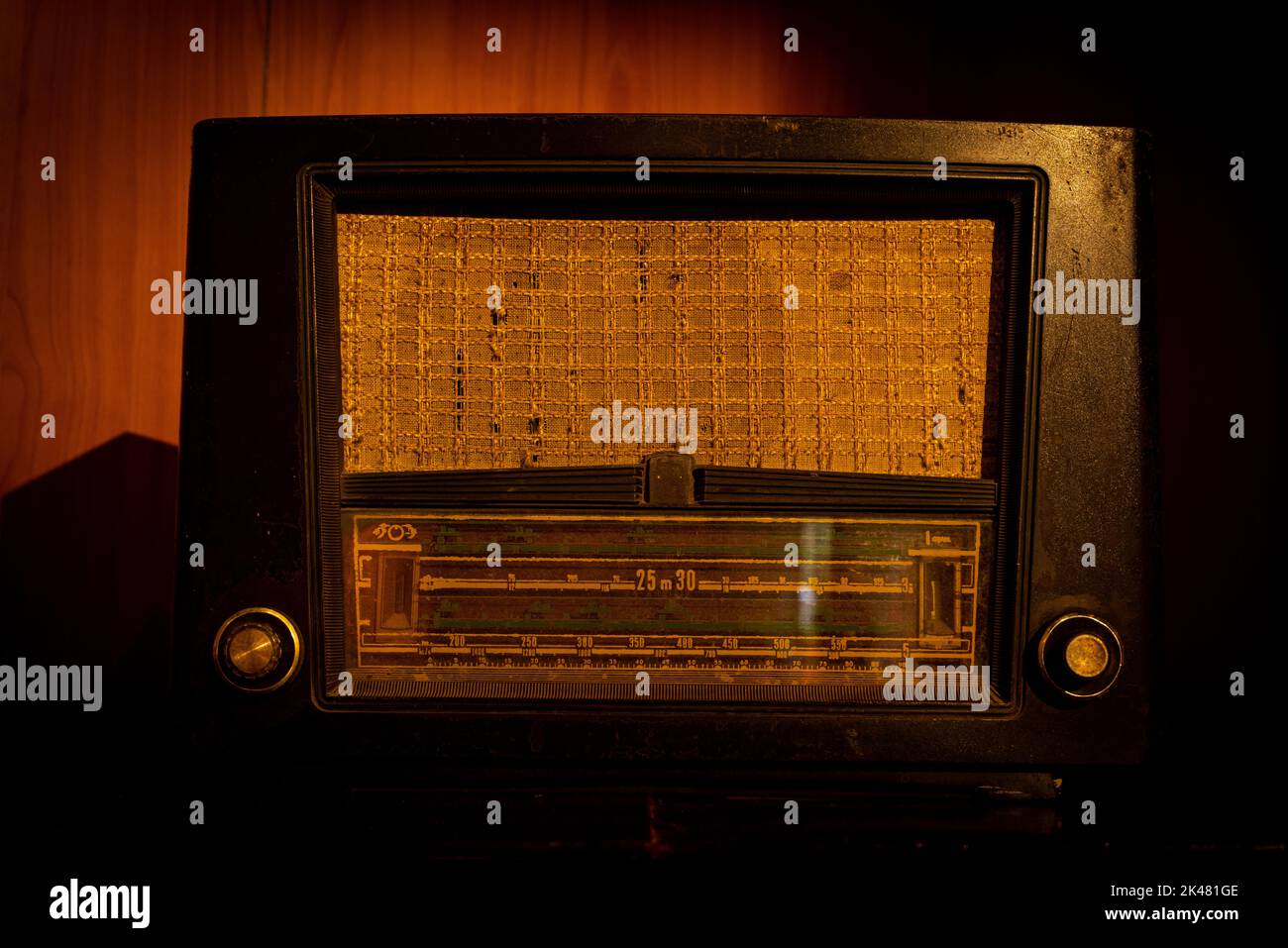 Transistor radio 1950s hi-res stock photography and images - Alamy