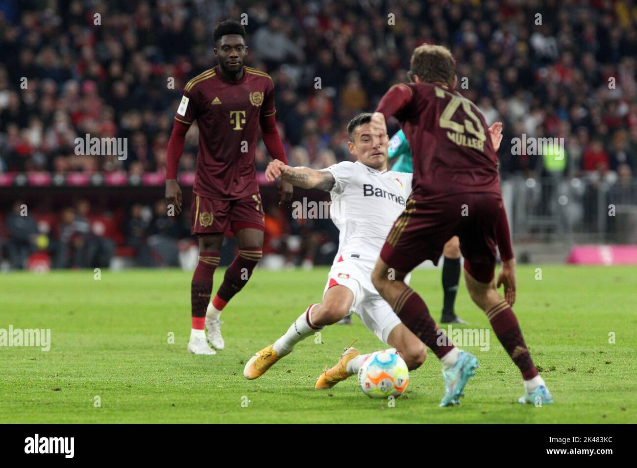 MUNICH, Germany. , . #25, Thomas MUELLER, Müller vs #20 Charles ...