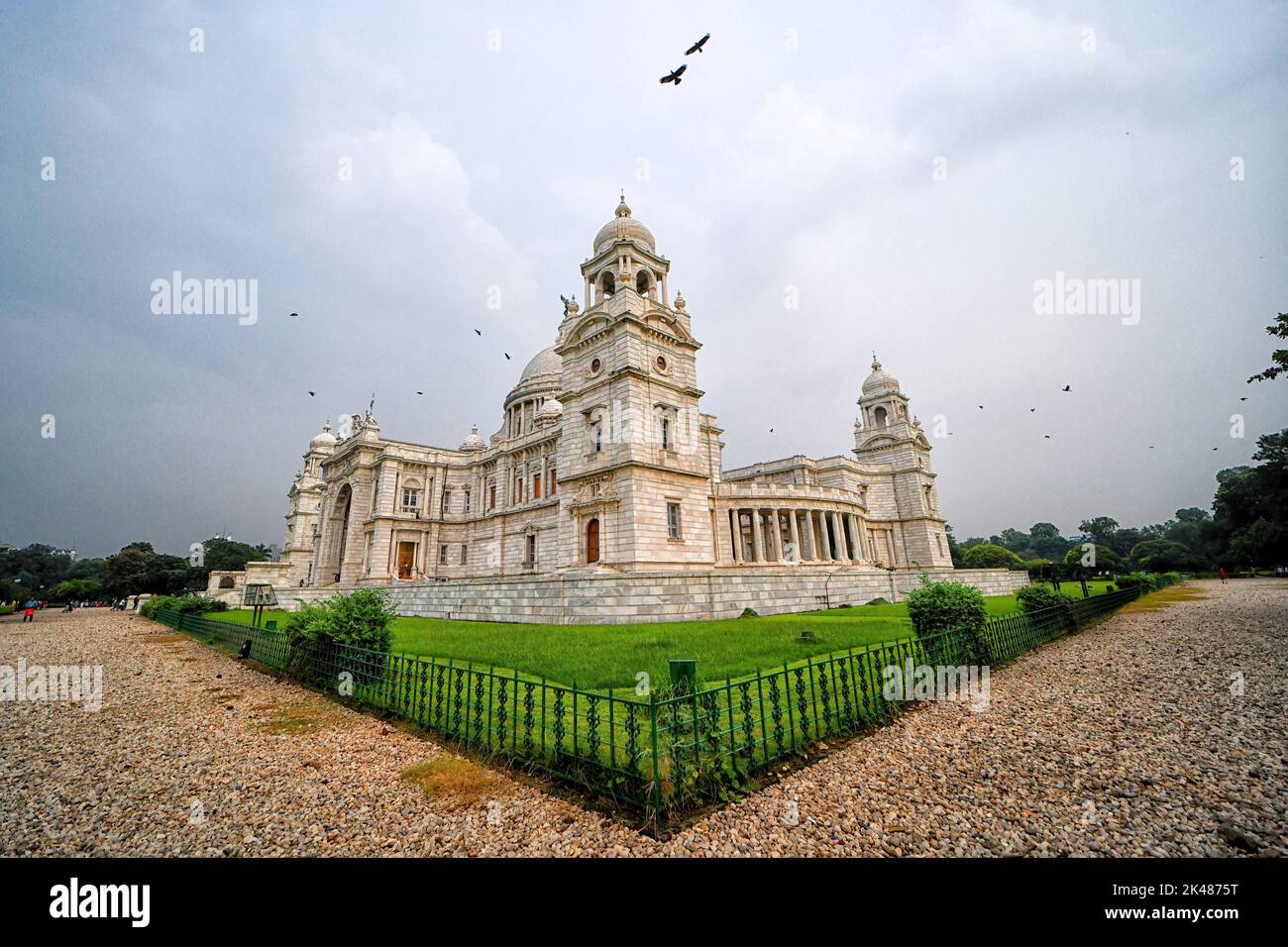 Kolkata, India. 28th Sep, 2022. A view inside the lawn of Victoria ...