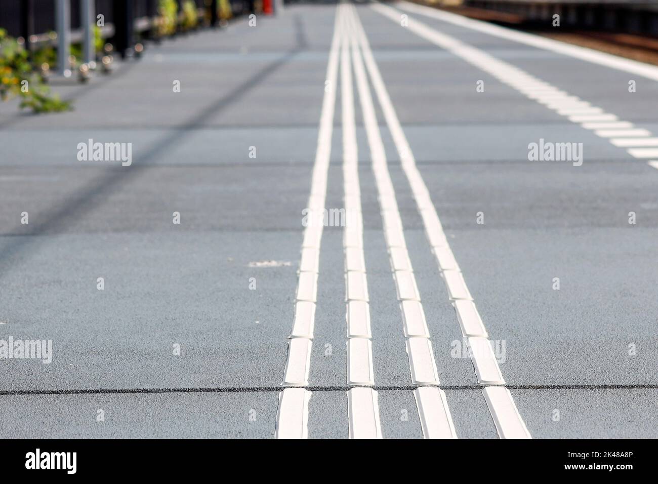 Blind guide strips hi-res stock photography and images - Alamy