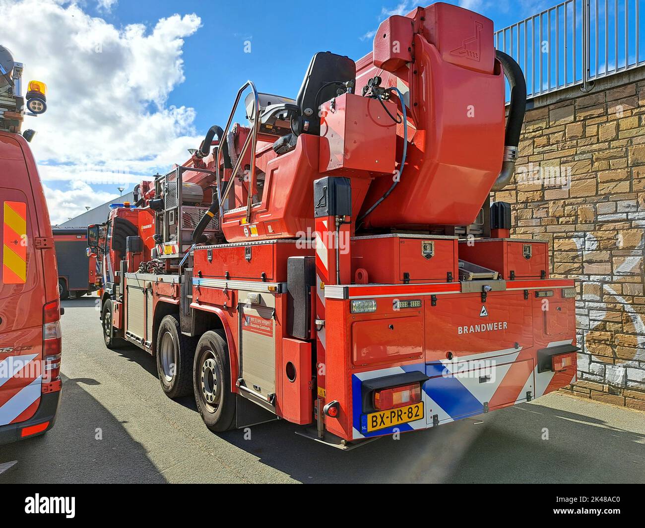 Fireman badge vector hi-res stock photography and images - Alamy