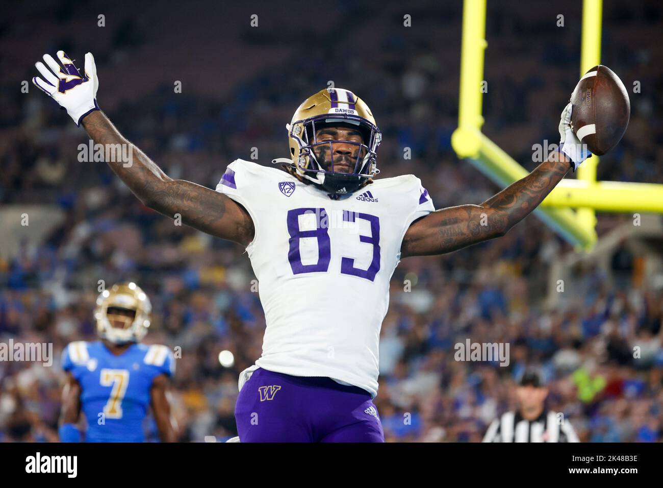 Pasadena, USA. 30th Sep, 2022. Washington tight end Devin Culp (83 ...