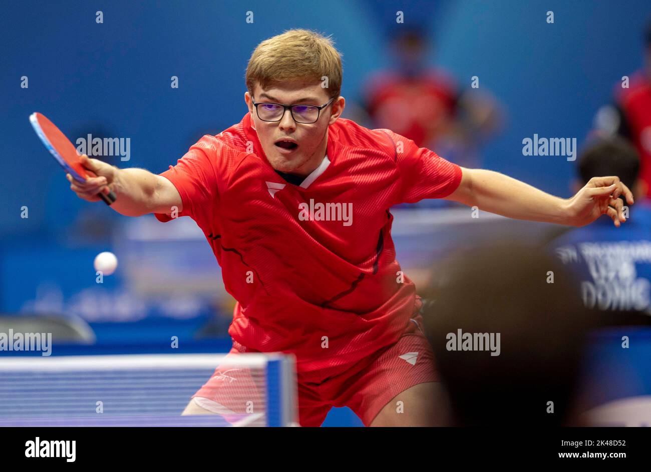 Mens team table tennis hi-res stock photography and images - Alamy