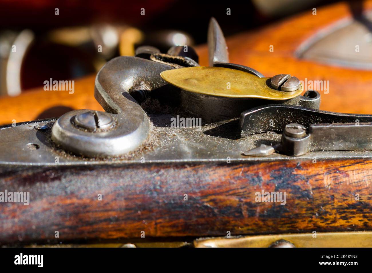 Flintlock breech loading rifle hi-res stock photography and images - Alamy