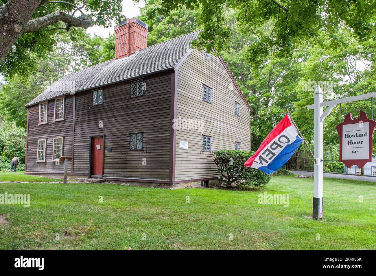Jabez Howland House on 33 Sandwich Street in Plymouth, MA, USA dates ...