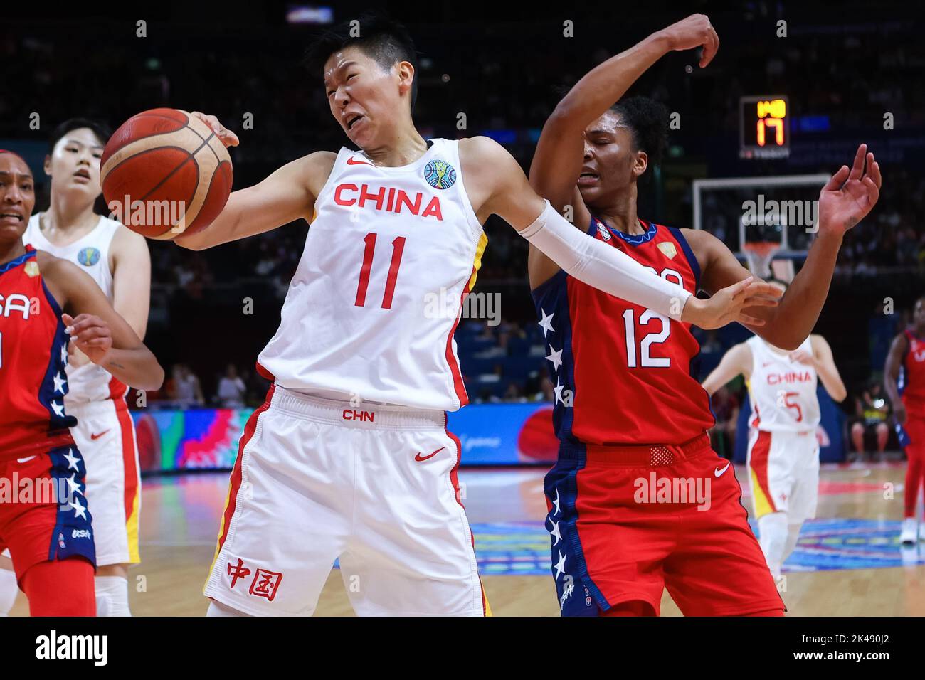 Sydney, Australia, 1 October, 2022. Sijing Huang of China defends ...