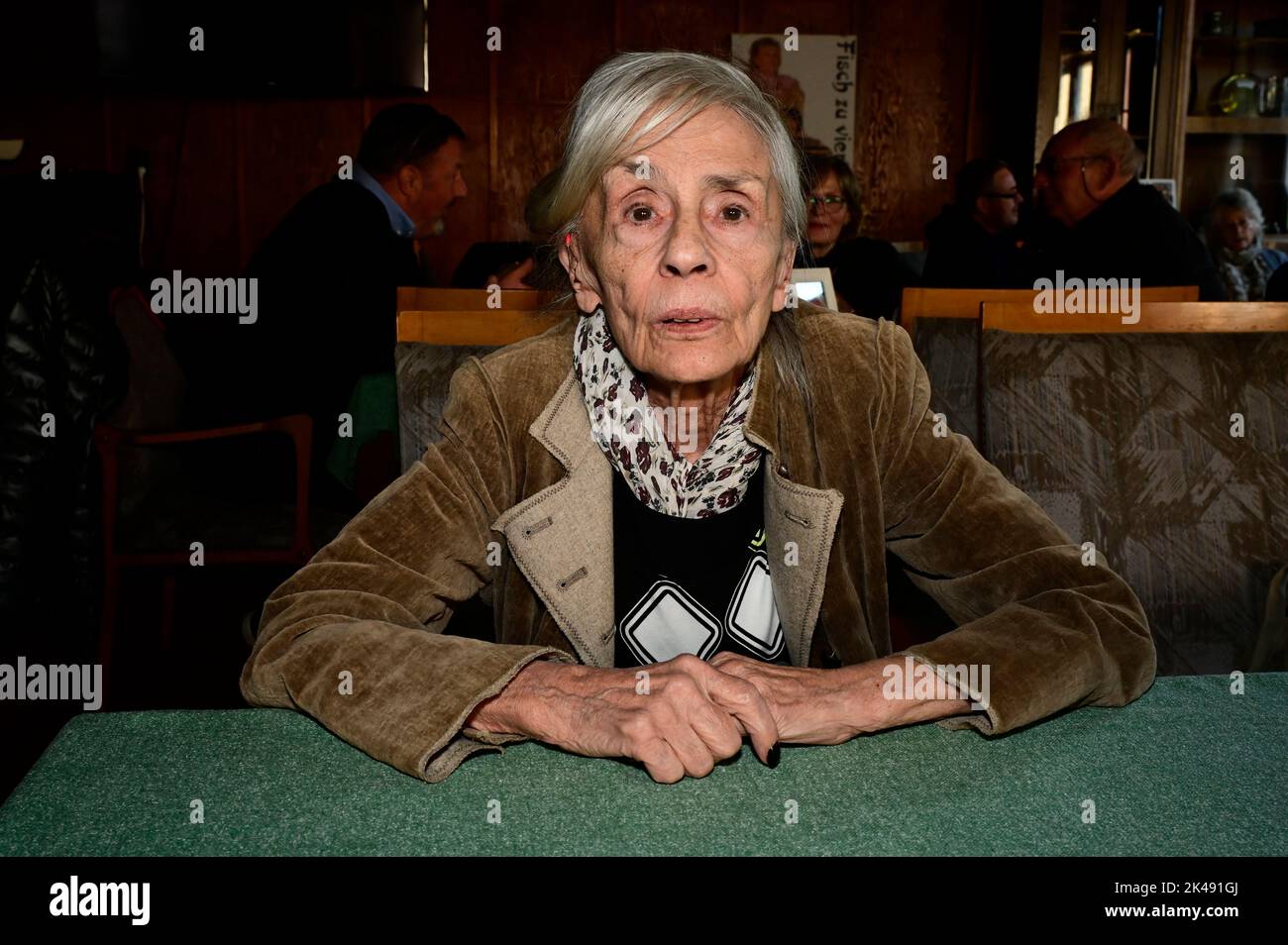 Evelin Matt bei der Trauerfeier des Schauspielers Heinz Behrens im ...