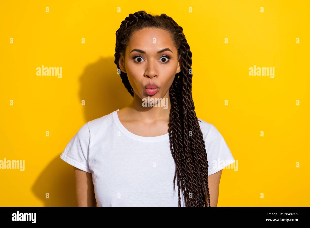 Portrait of impressed pretty lady pouted lips cant believe speechless ...