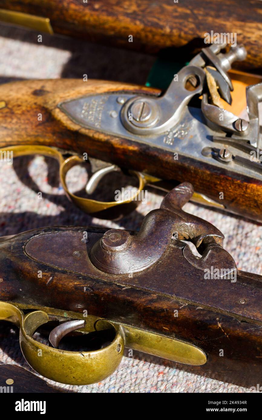 Flintlock breech loading rifle hi-res stock photography and images - Alamy