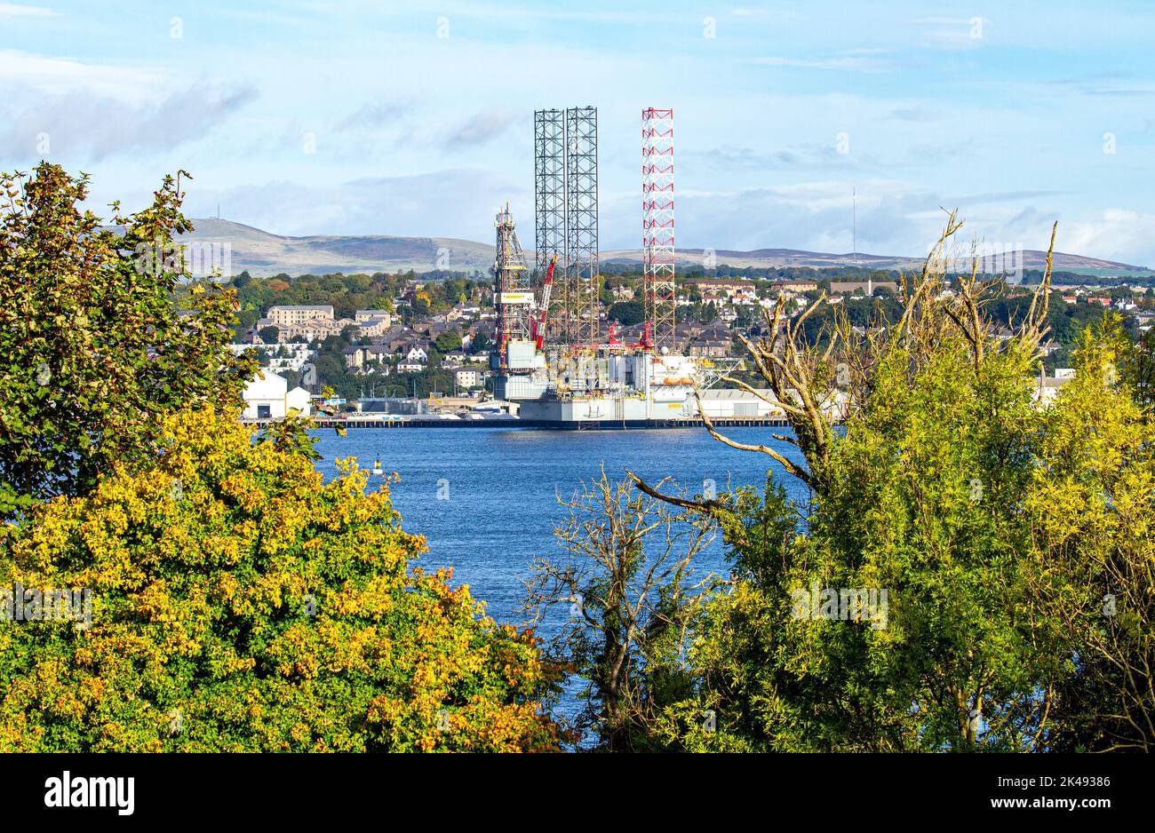 Warm autumn sunshine dundee hi-res stock photography and images - Alamy