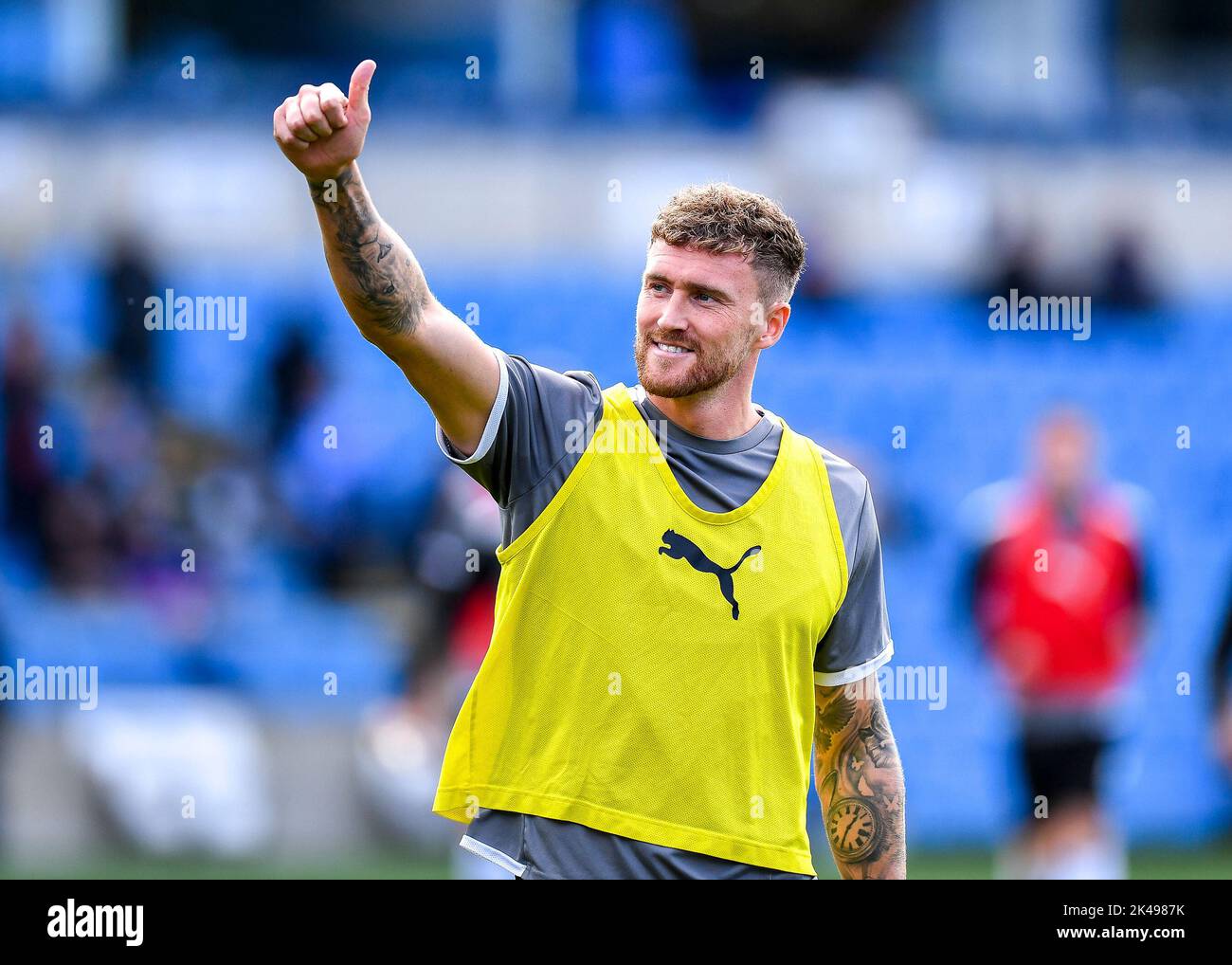 Plymouth Argyle defender Dan Scarr (6) warming up during the Sky Bet ...