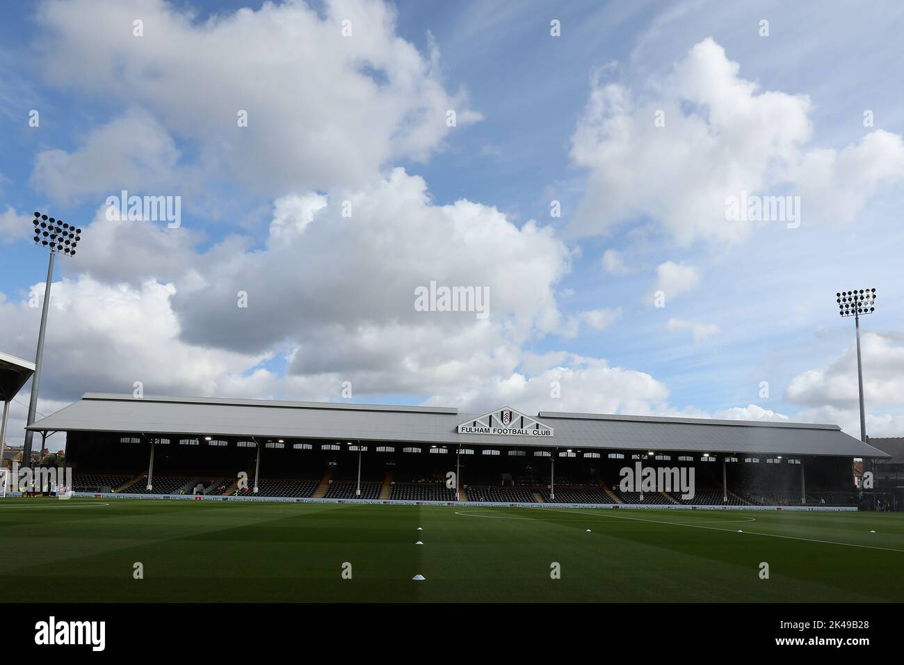 Johnny haynes stand hi-res stock photography and images - Alamy