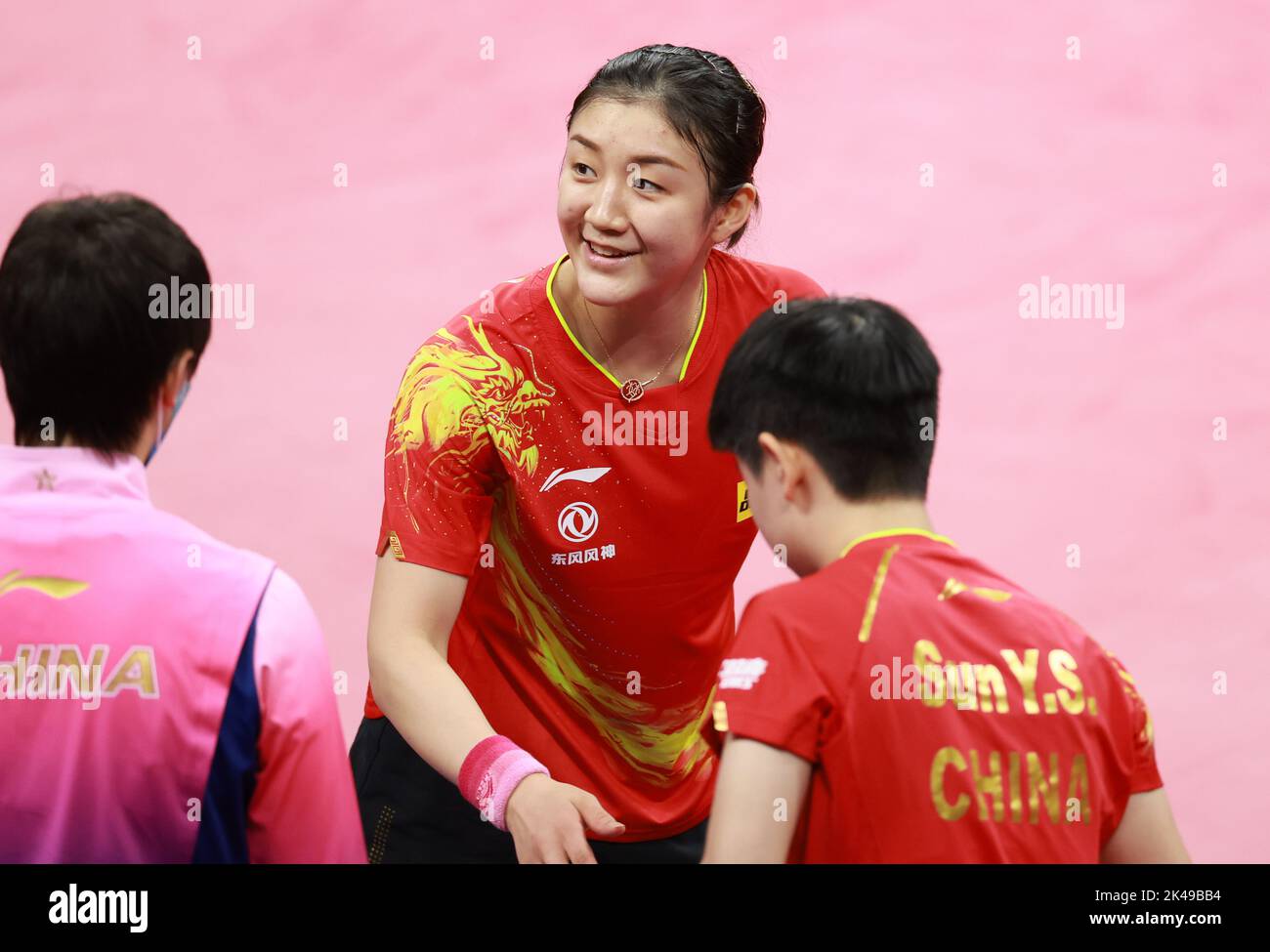 Chengdu, China's Sichuan Province. 1st Oct, 2022. Chen Meng (C) of ...