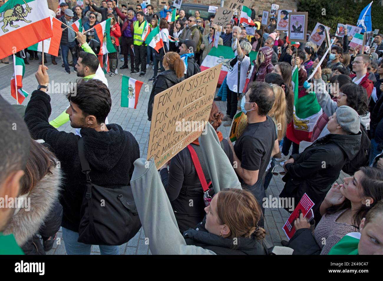 Female protest iran hijab hi-res stock photography and images - Alamy