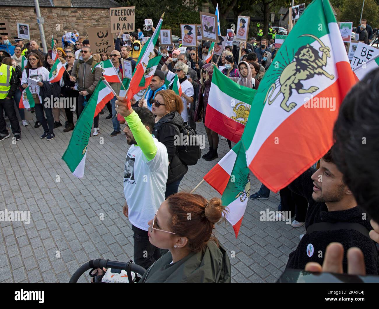 Female protest iran hijab hi-res stock photography and images - Alamy