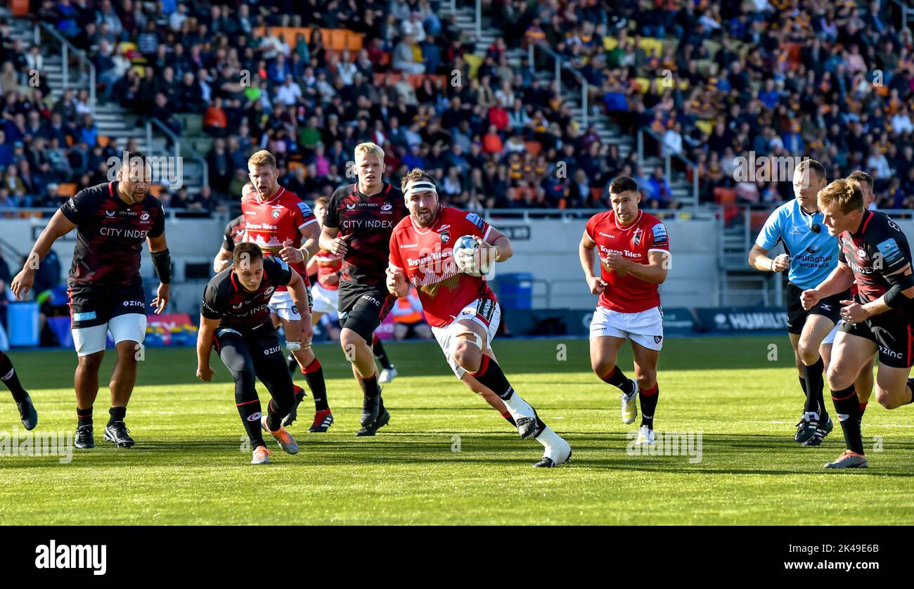 London, UK. 01st Oct, 2022. James Cronin of Leicester Tigers drives for ...