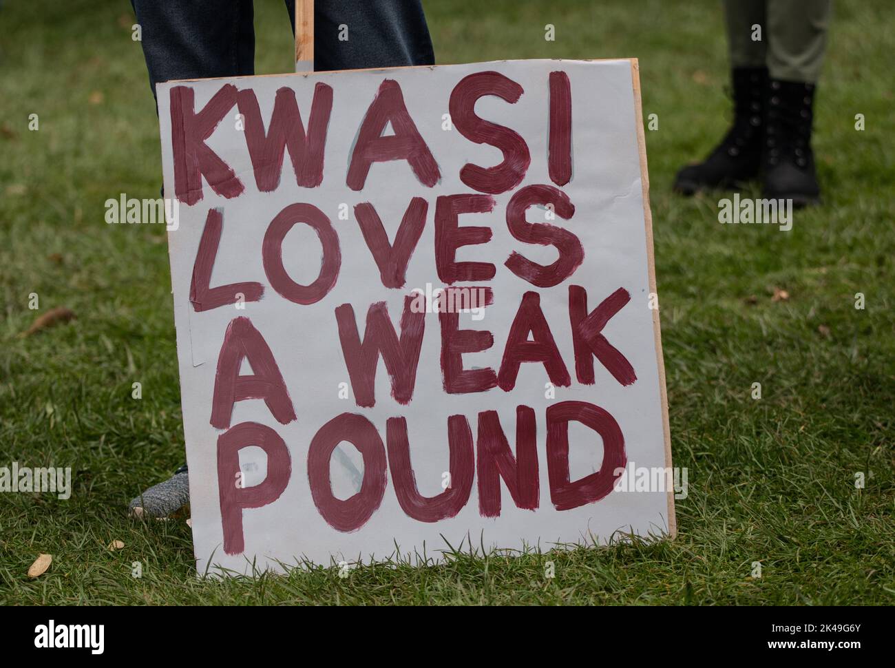 Liz truss kwasi kwarteng hi-res stock photography and images - Alamy