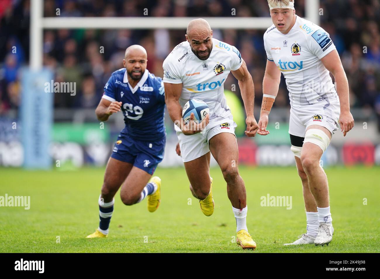 Exeter Chiefs Olly Woodburn breaks away to set up their second try ...