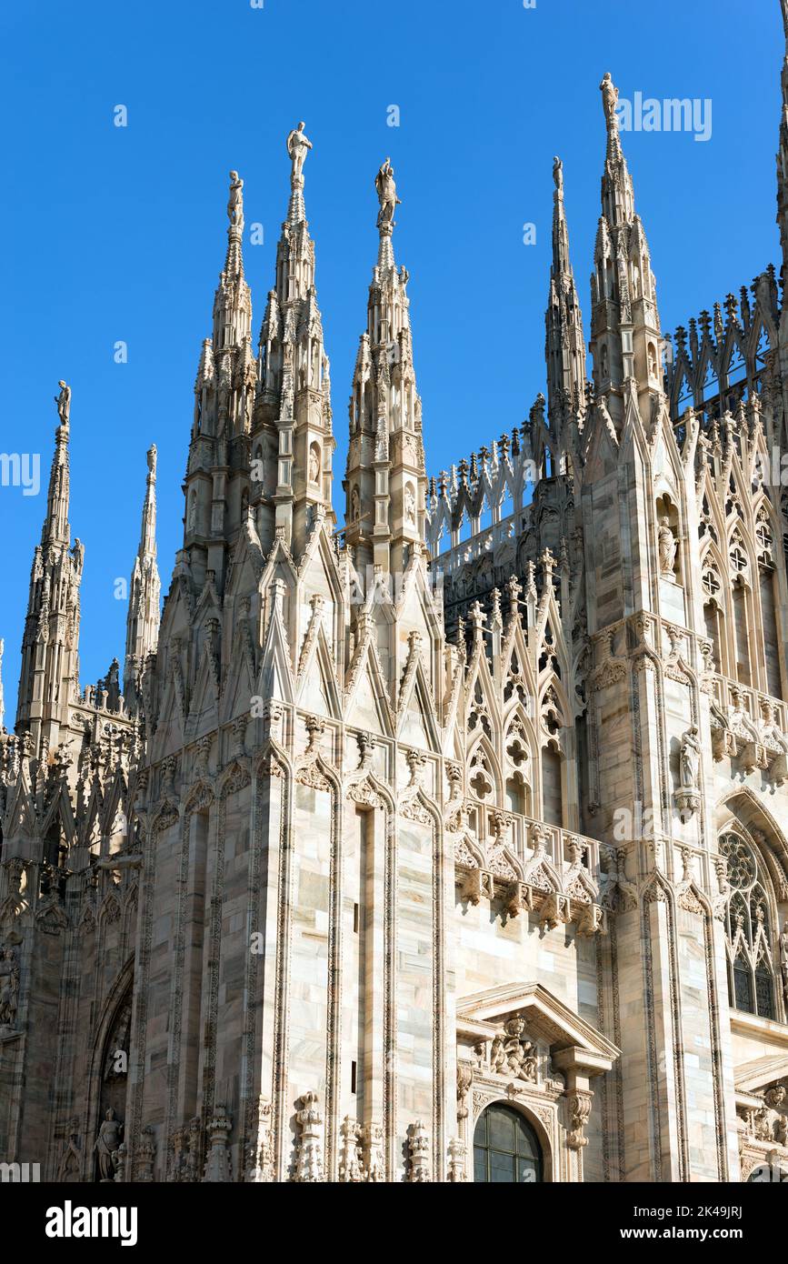 Detail of the facade of the Duomo di Milano (Milan Cathedral 1418-1577 ...