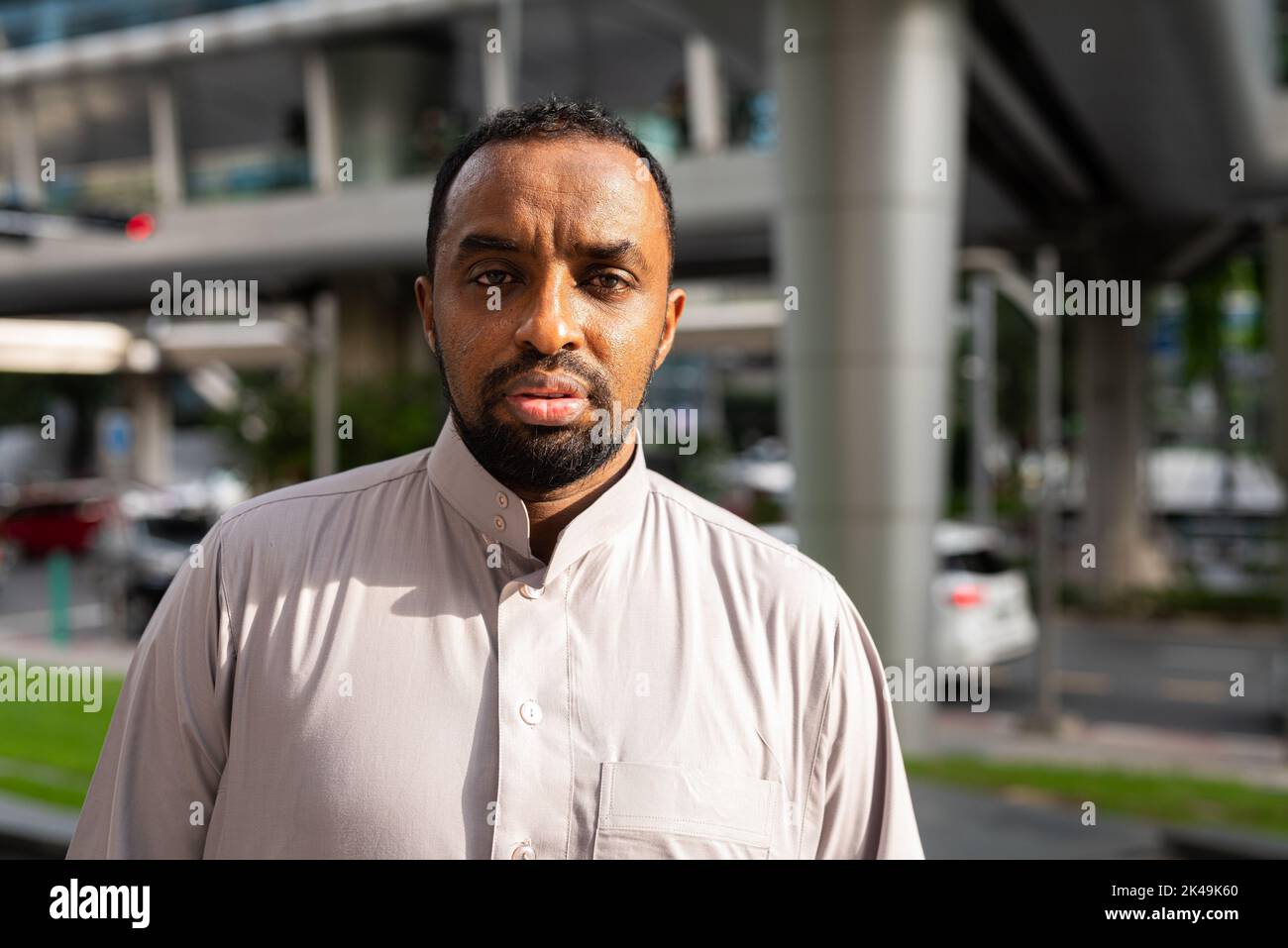 Islamic man in traditional hi-res stock photography and images - Alamy