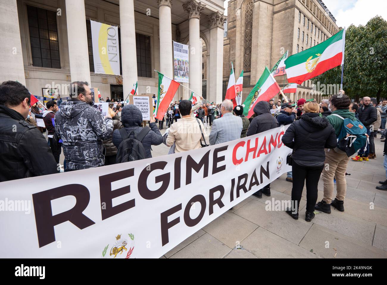 Stand with iranian women hi-res stock photography and images - Alamy
