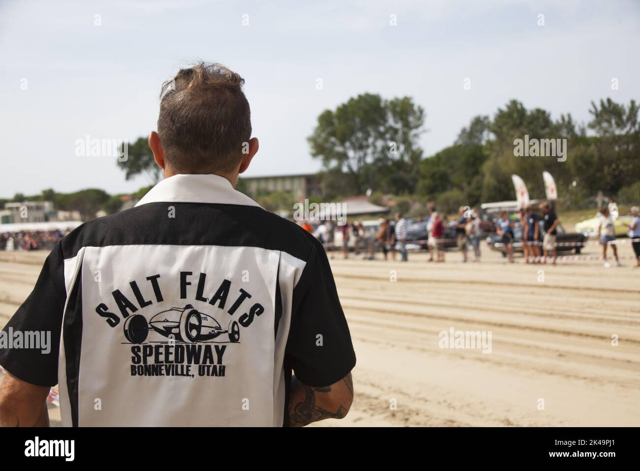 Hot rod on the beach in Caorle, near Venice - rockabilly cars - Roll e ...