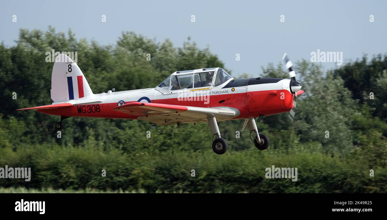 The de Havilland Canada DHC-1 Chipmunk is a tandem, two-seat, single ...