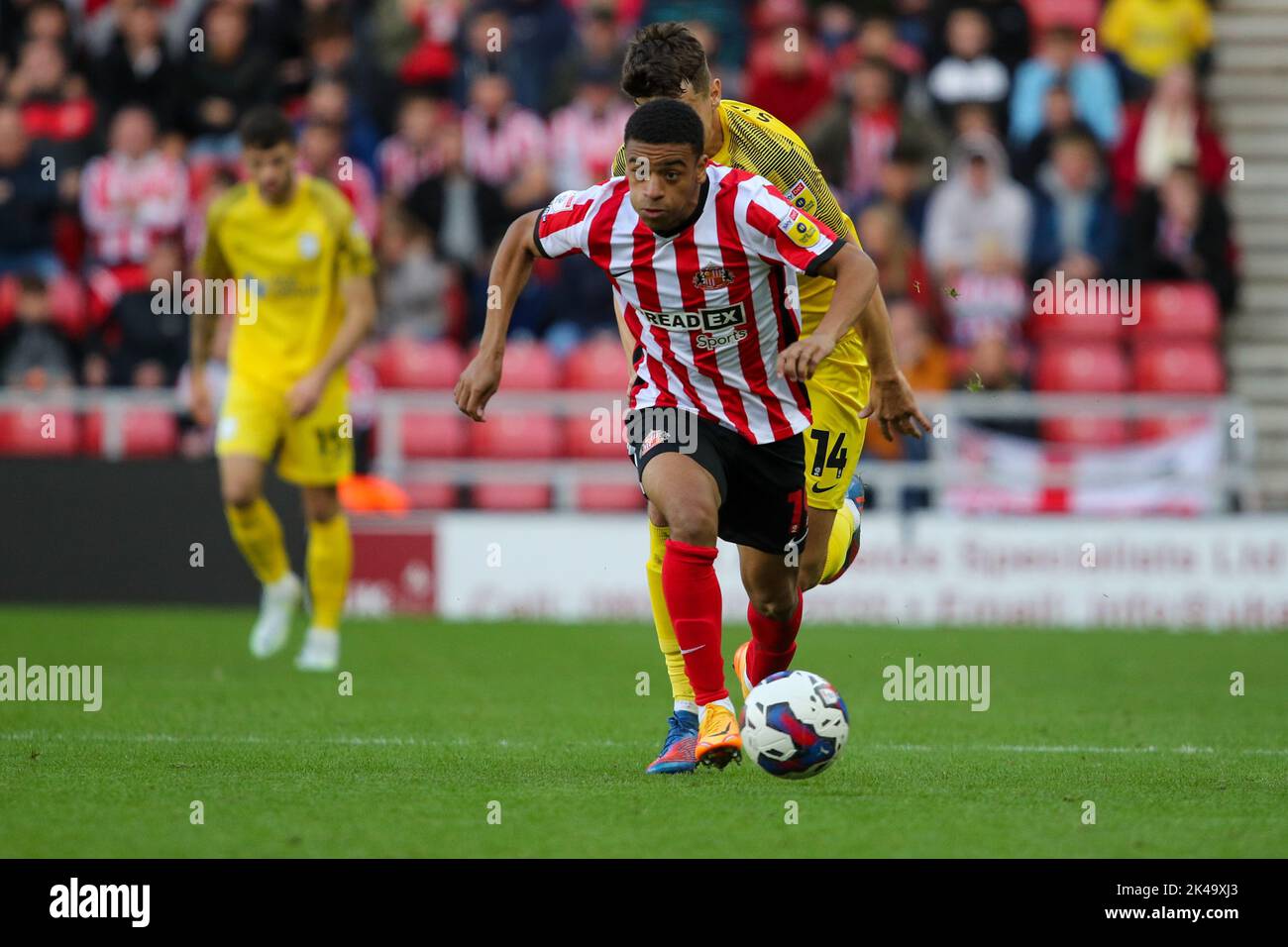 Jewison Bennette #19 of Sunderland during the Sky Bet Championship ...