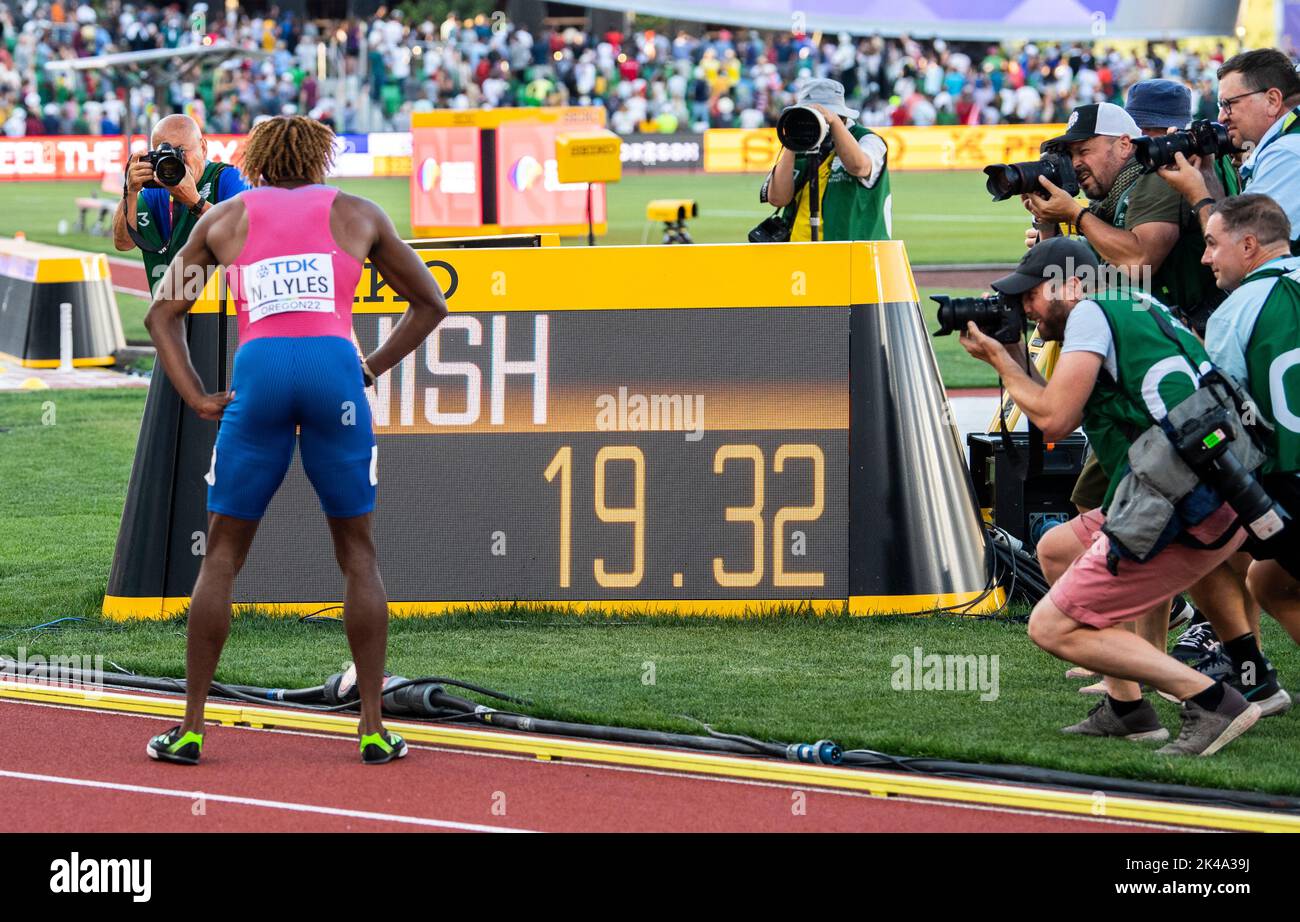 Noah Lyles of the USA celebrating his win in the men’s 200m final at ...