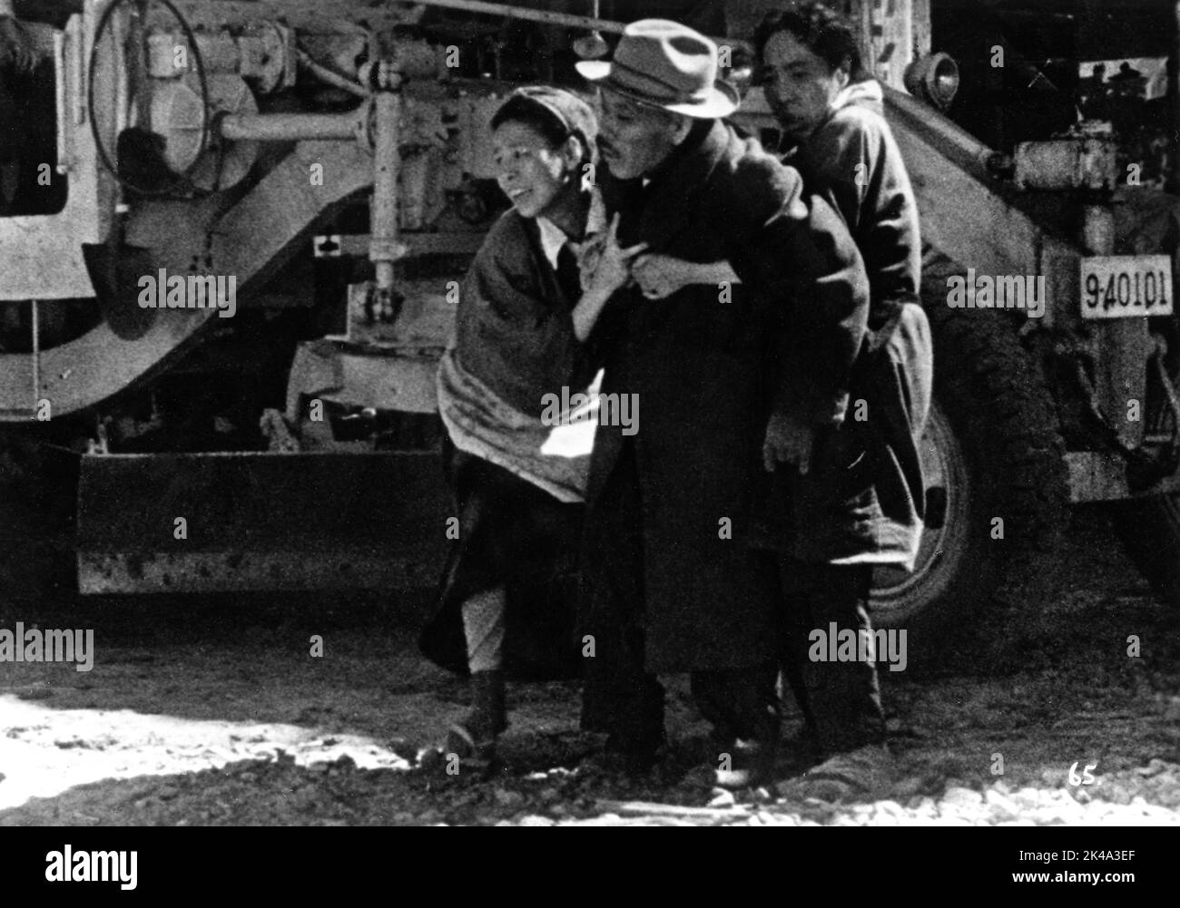 TAKASHI SHIMURA in IKIRU / LIVING 1952 director AKIRA KUROSAWA Toho ...