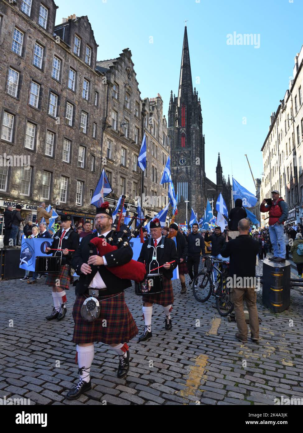 Edinburgh, Scotland, UK. 1st, October, 2022. Thousands of people march ...