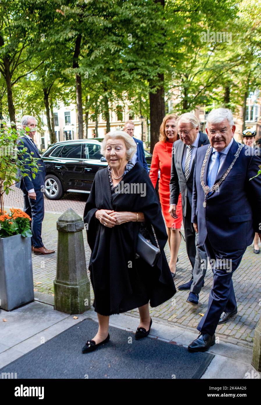 Princess Beatrix at the opening of the anniversary exhibition of ...