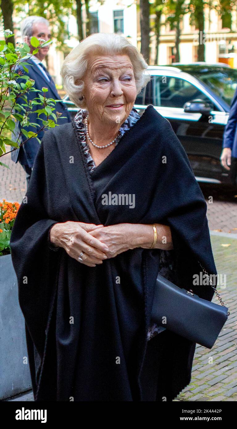 Princess Beatrix at the opening of the anniversary exhibition of ...