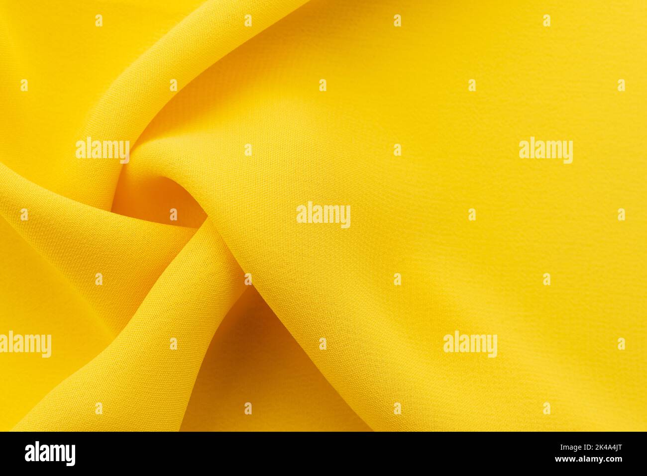 Bright yellow silk chiffon Mood, fluttering in the wind like a daisy ...
