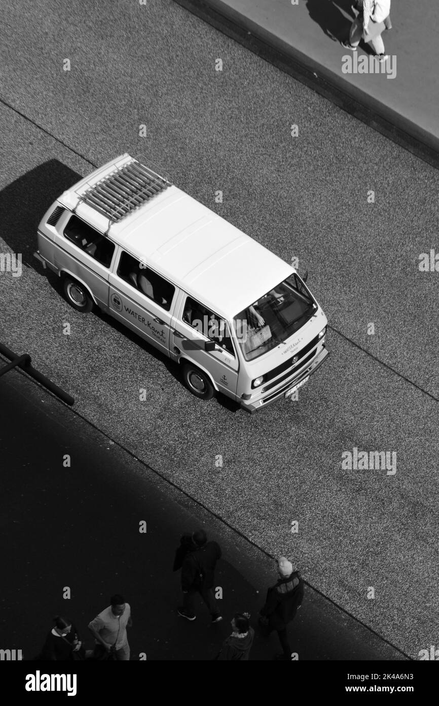 Bus volkswagen Black and White Stock Photos & Images - Alamy