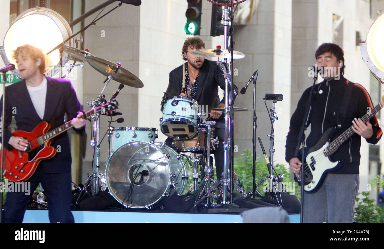 5 Seconds Of Summer Performing On The Today Show Citi Concert Series ...