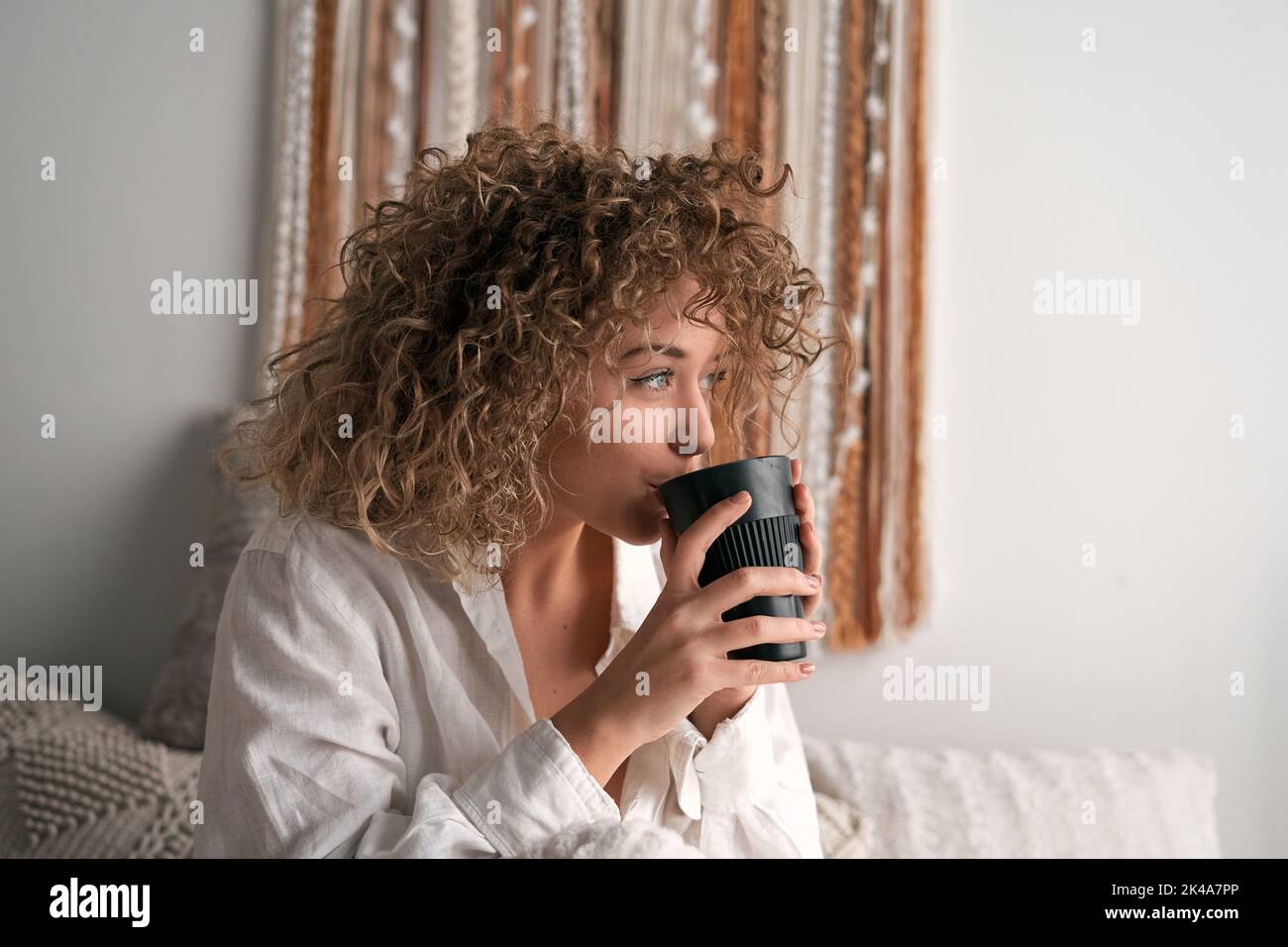 Cozy morning home young hi-res stock photography and images - Alamy