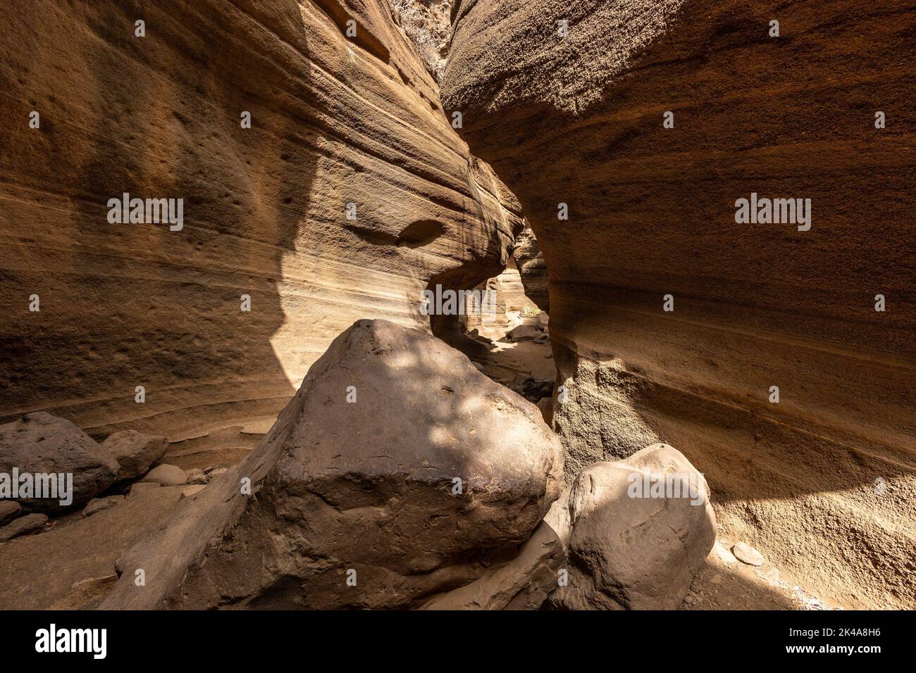 Tall rocky cliffs in a desert Stock Photo - Alamy