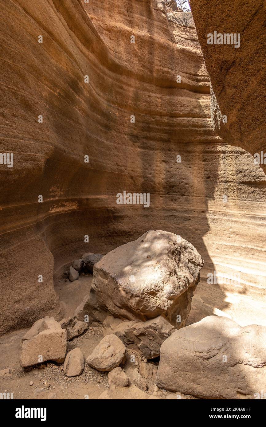 Tall rocky cliffs in a desert Stock Photo - Alamy