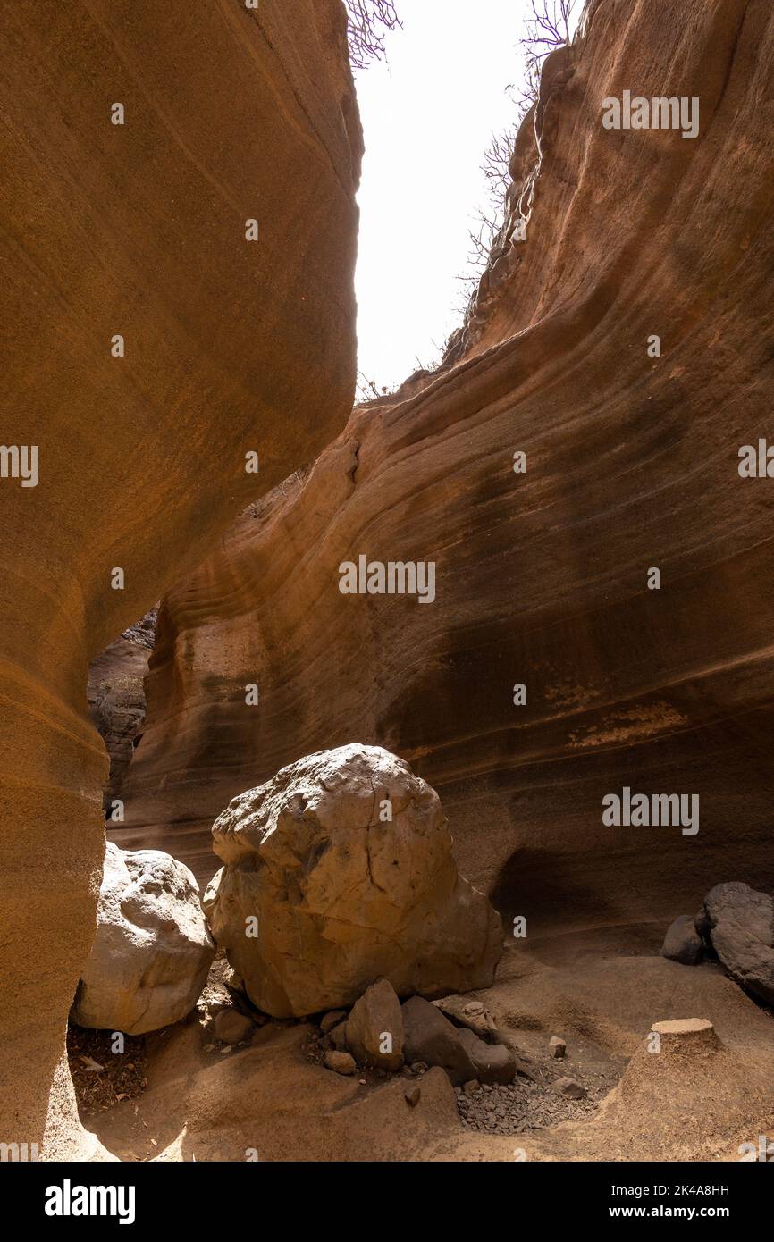 Tall rocky cliffs in a desert Stock Photo - Alamy