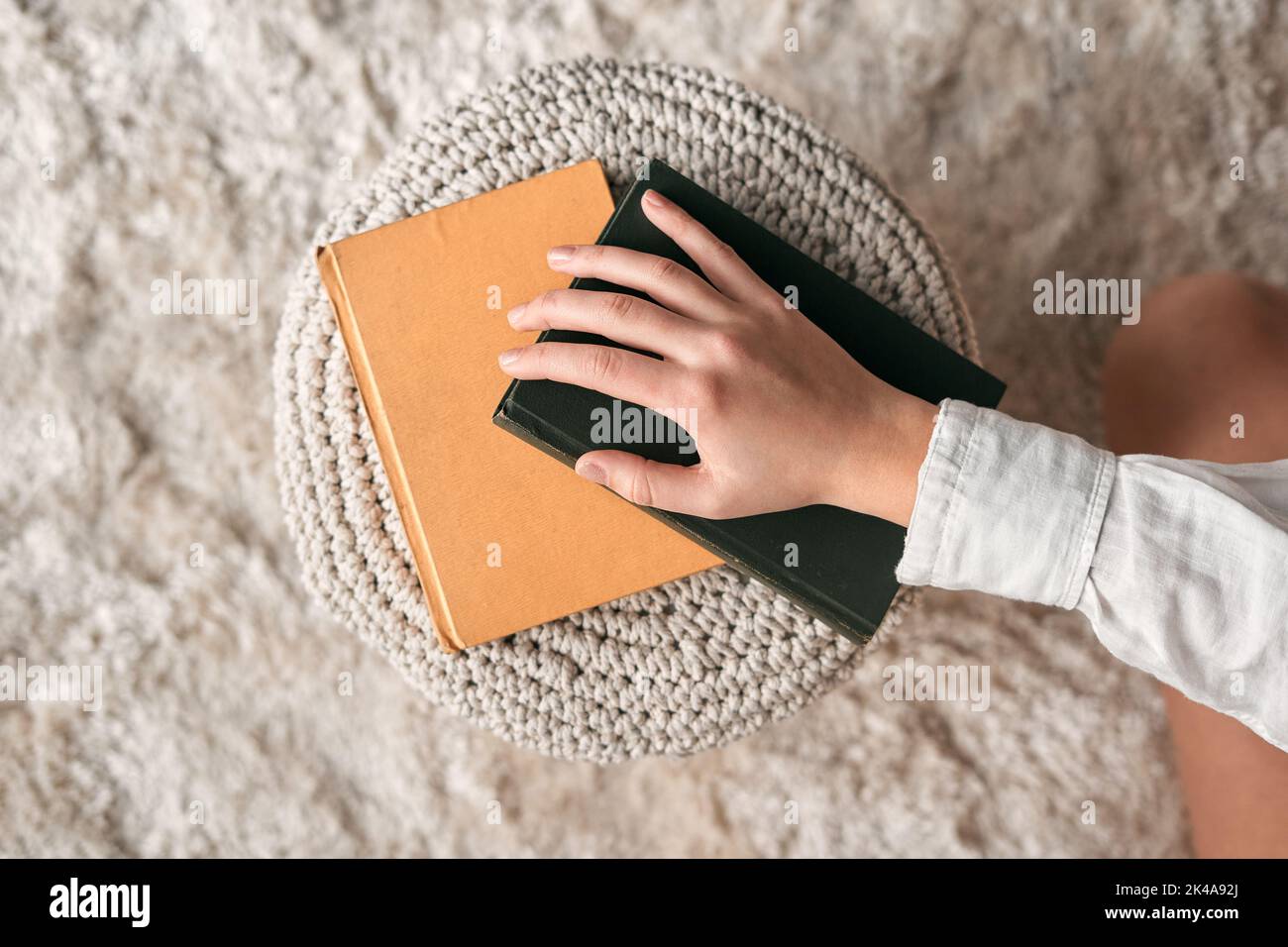 Touch floor hi-res stock photography and images - Alamy