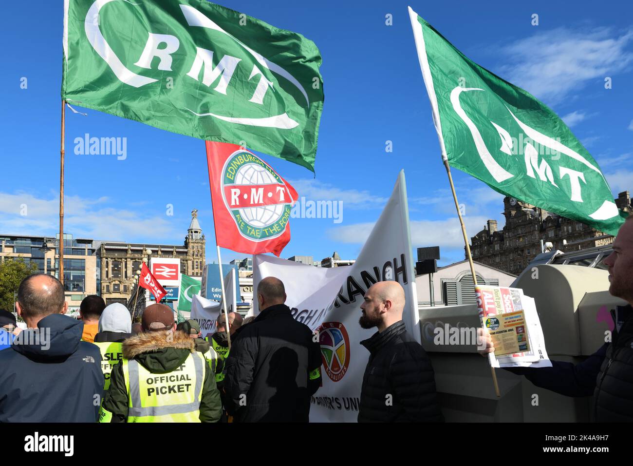 Rmt picketing hi-res stock photography and images - Alamy
