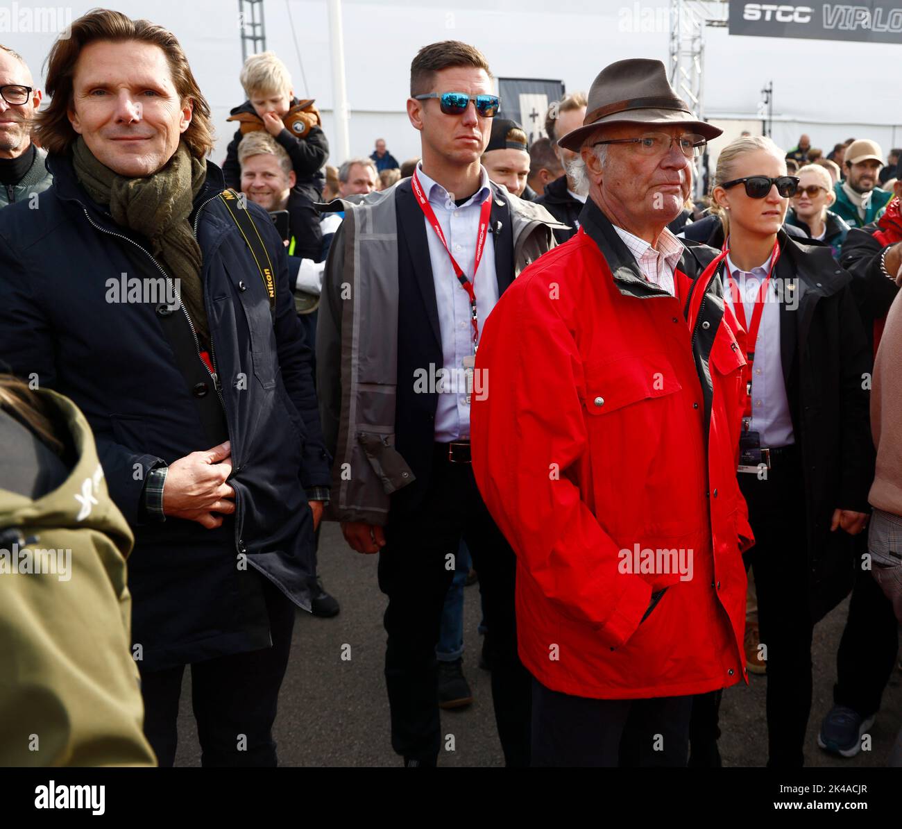 Sweden's King Carl Gustaf and Patrick Sommerlath (L) after they watched ...