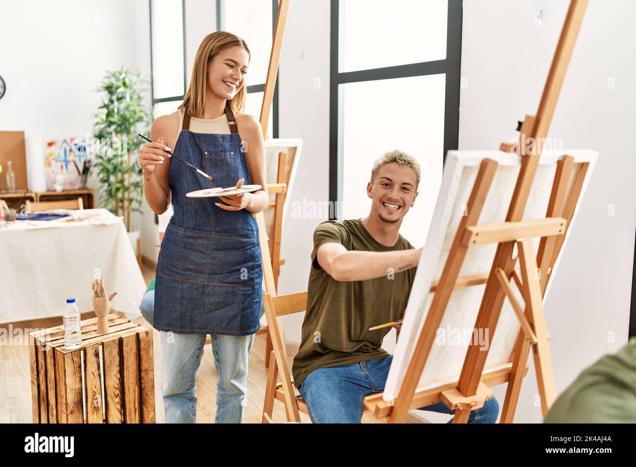 Group of people drawing at art studio Stock Photo - Alamy