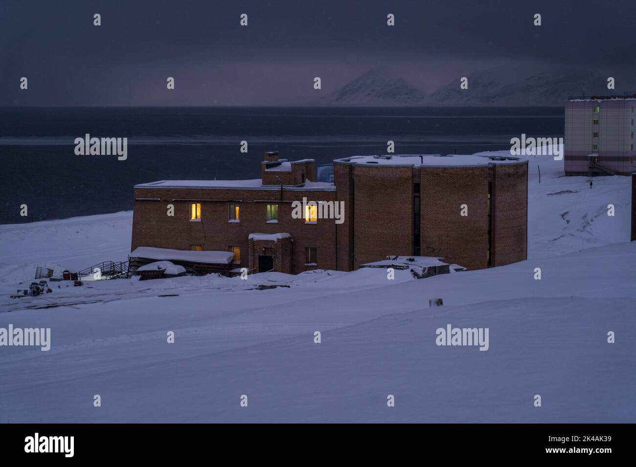 Cold and gloomy hi-res stock photography and images - Alamy