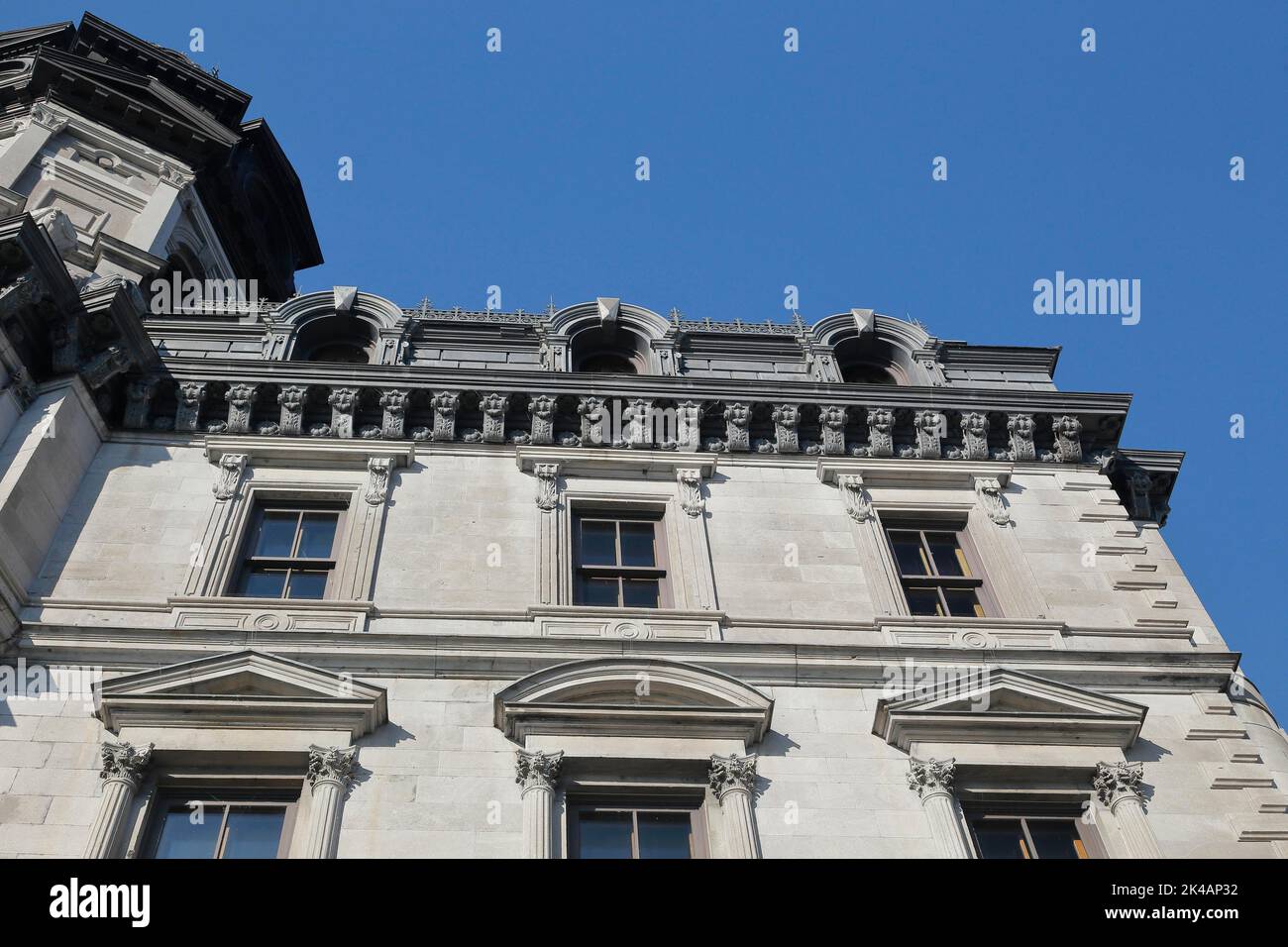 Old quebec architecture hi-res stock photography and images - Alamy