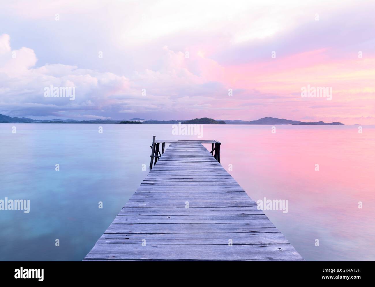 Old lake summer hi-res stock photography and images - Alamy