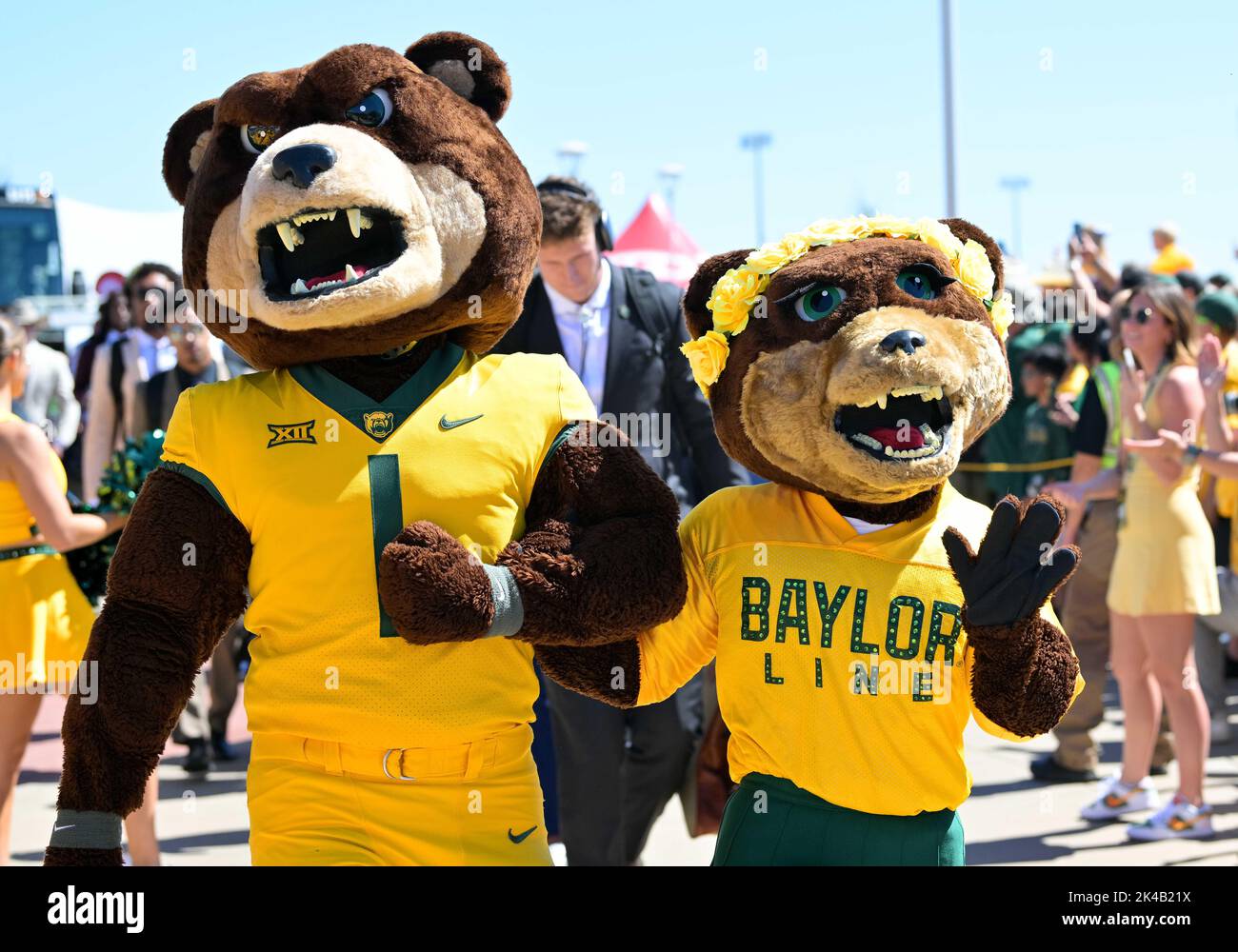 Waco, Texas, USA. 1st Oct, 2022. Baylor Bears mascots and fans before ...