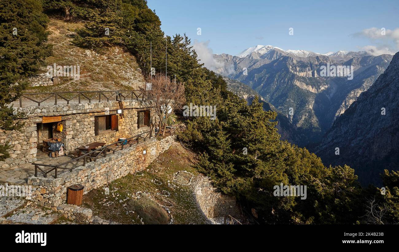 Entrance to the gorge, entrance, ticket office in the rock, terrace ...