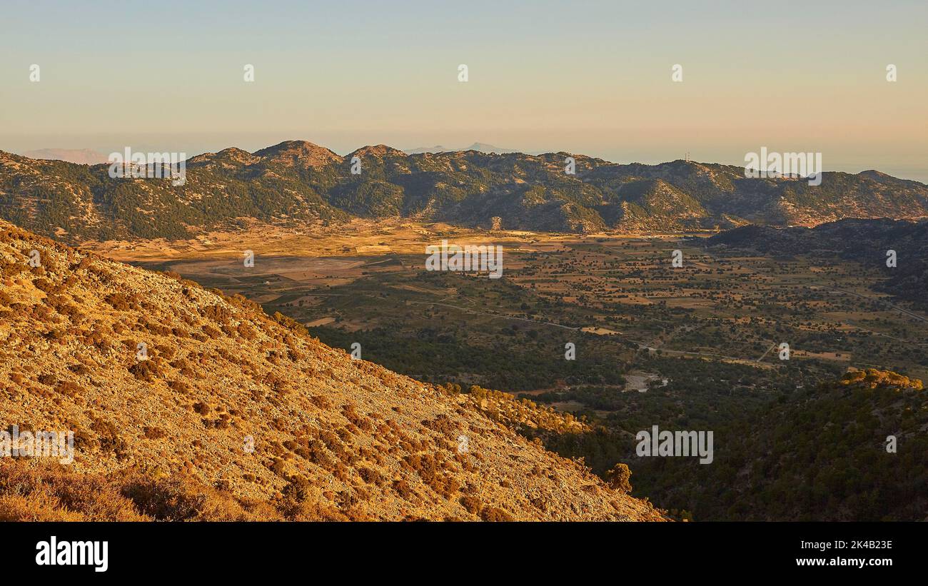 Omalos Plateau, Gingilos, Hiking on the Gingilos, Morning light ...